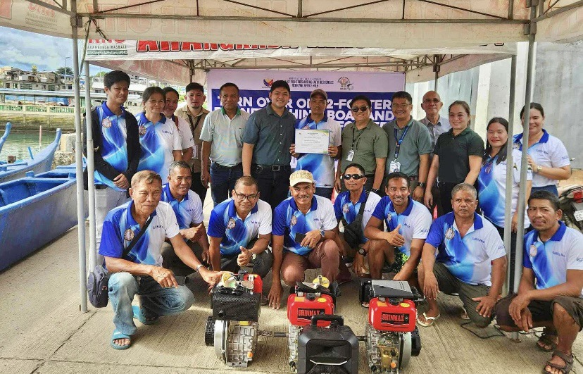 62-Footer Bagnet Fishing Boat, ipinagkaloob sa mga mangingisda ng ...